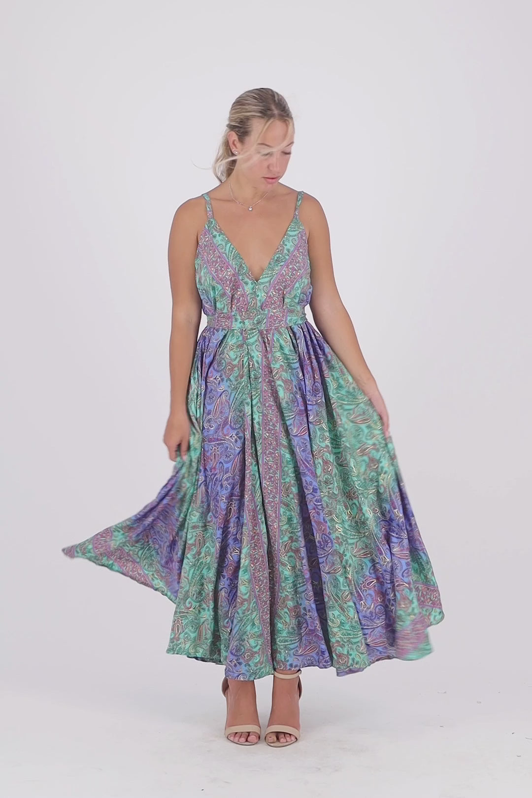 AB16053 | Experience the AA Shop USA Style Journey – Advance Apparels Inc